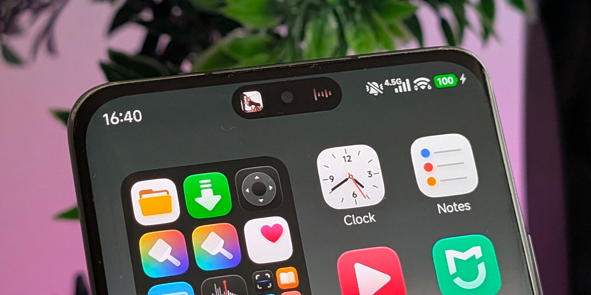 Is Xiaomi's HyperIsland the Next Big Thing to Rival Apple's Dynamic Island?