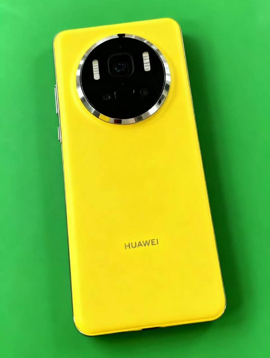 Revealed: Shocking New Image of Huawei Mate 80 Pro with Unique Camera ...