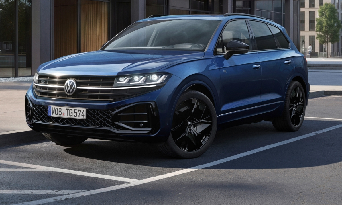 Who Knew a Car Could Move You? The VW Touareg Final Edition Surprises ...